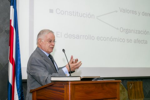 Miguel Ángel Rodríguez: «Justifico la acción en esta ocasión de Estados ...